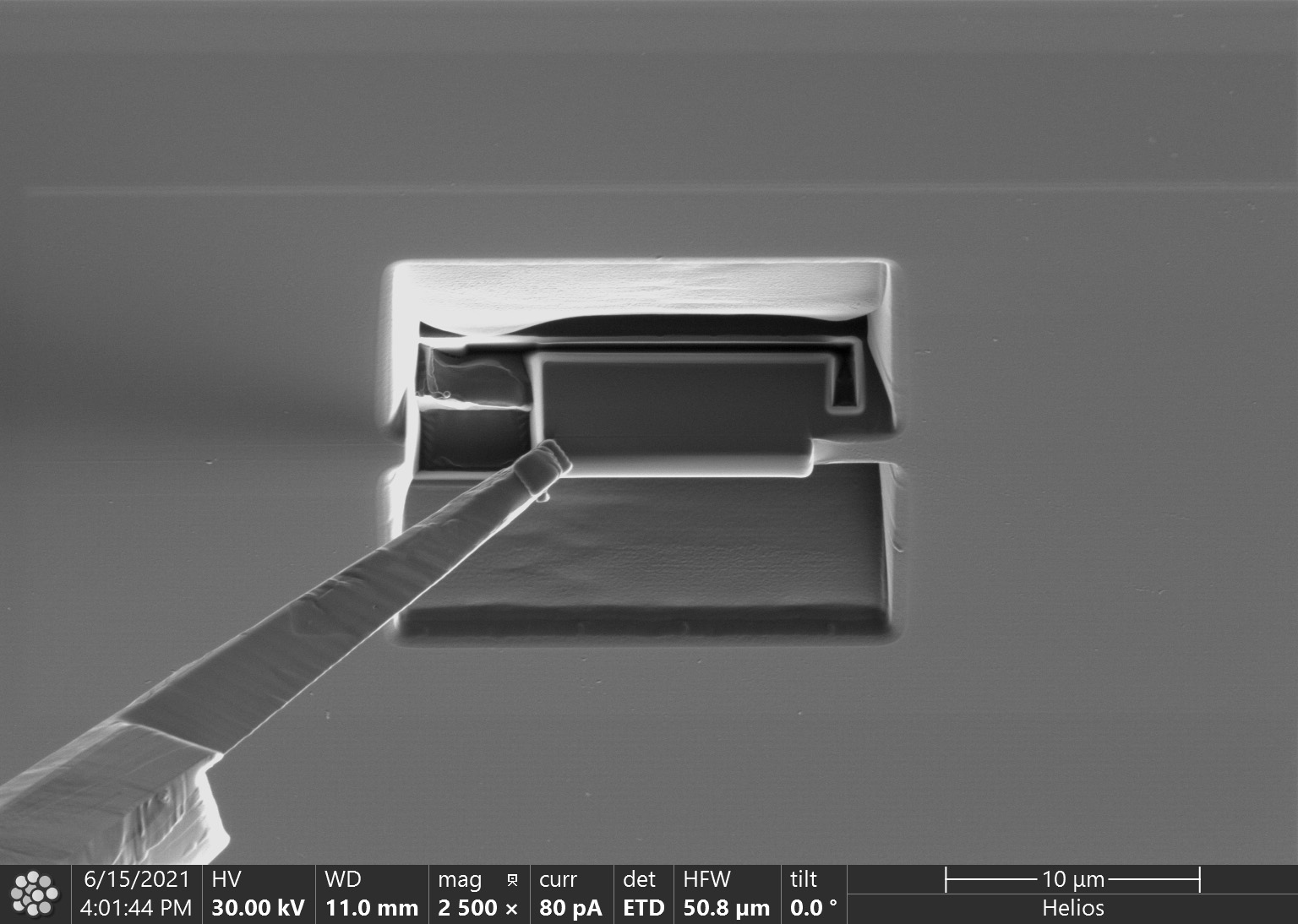 Focused Ion/Electron DualBeam Microscope – Electron Microscope Center